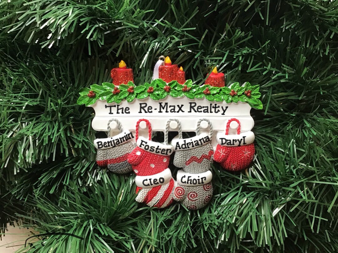 6 Mittens on a Christmas Mantle- Family of Six Personalized Christmas ...