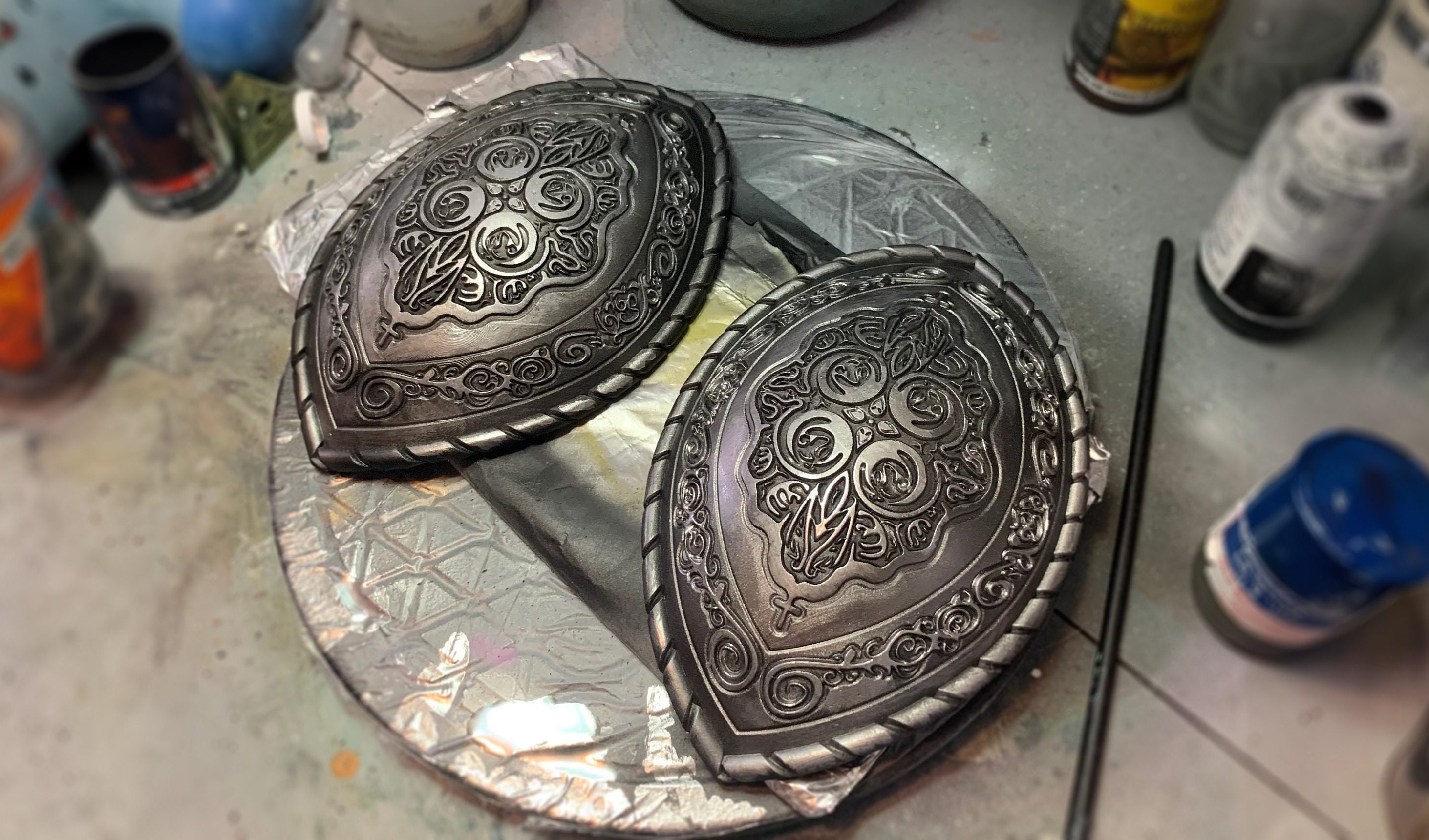 Yennefer Cosplay Knee Guards 3D File +FREE Glove Stamp File - Etsy