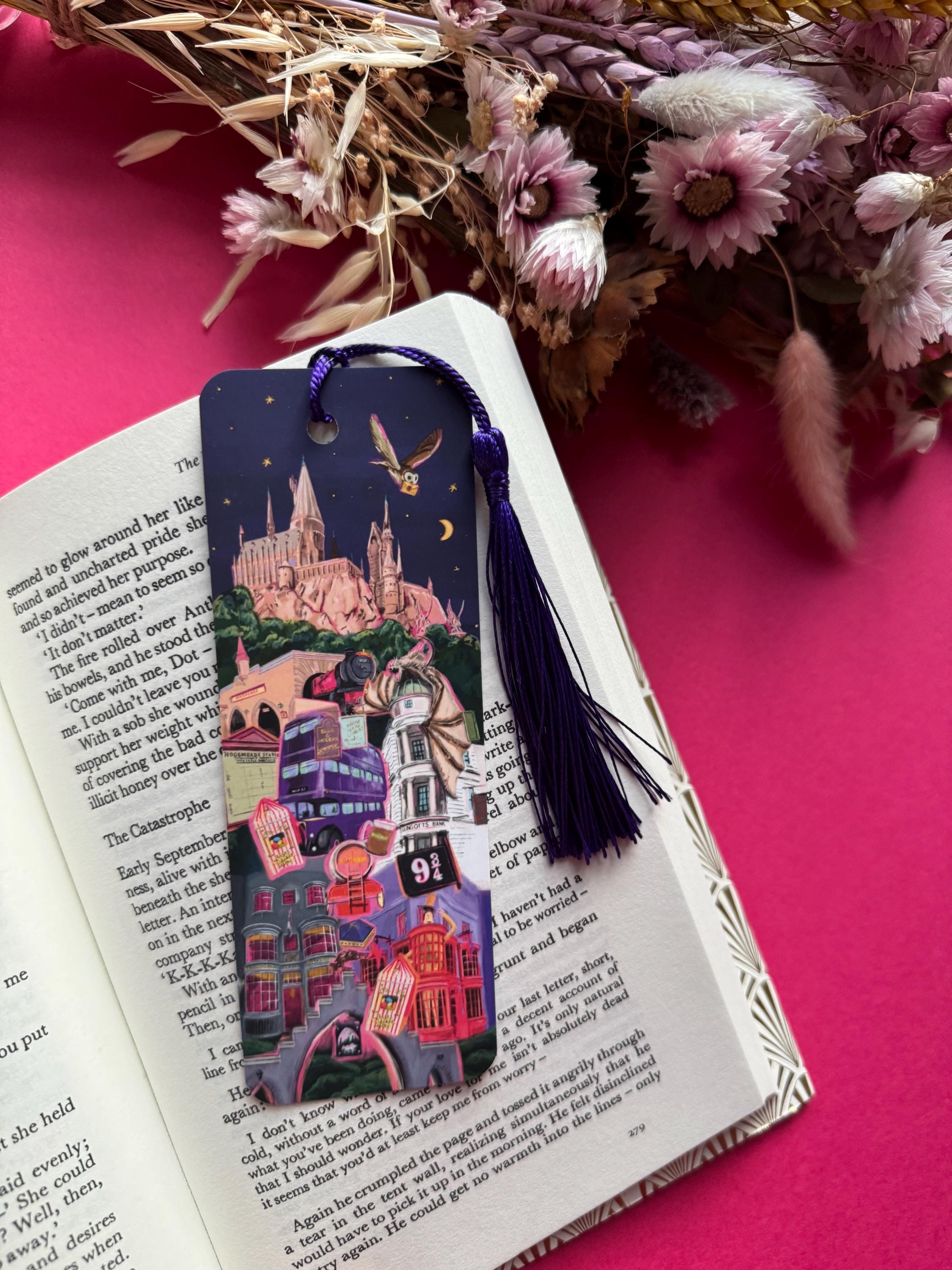 Wizarding World of Harry Potter, Book Lover Art, Fantasy Bookmark ...