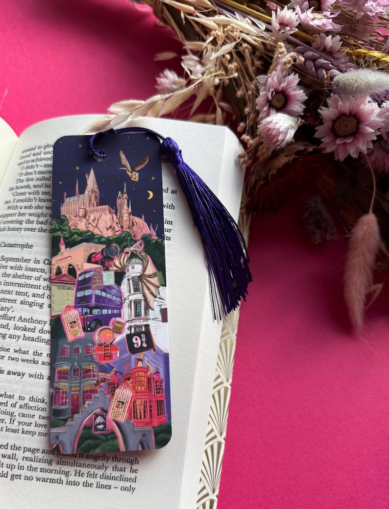 Wizarding World of Harry Potter, Book Lover Art, Fantasy Bookmark ...