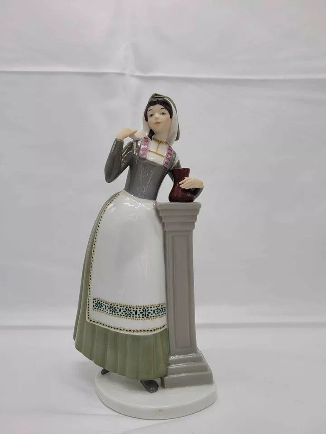 Vintage Rare Goebel Giulia Women of the World Porcelain Figurine 1986 W ...