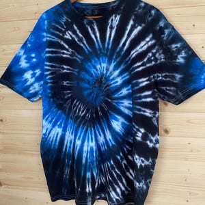 Duke Blast Spiral Tie Dye T-shirt – Handmade Blue Black White Design ...