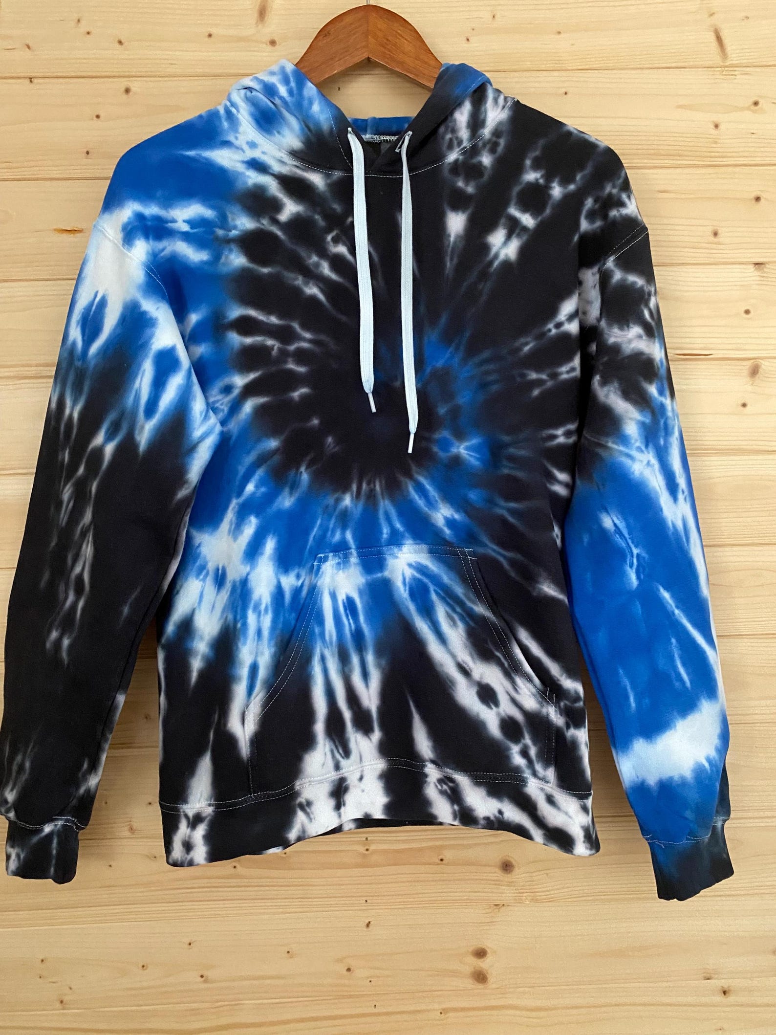 Duke Blast Spiral Tie Dye T-shirt – Handmade Blue Black White Design ...