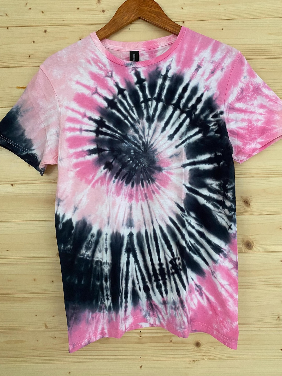 Pretty in Pink Tie Dye T-shirt – Handmade Dyed Shirt in Shades of Pink ...
