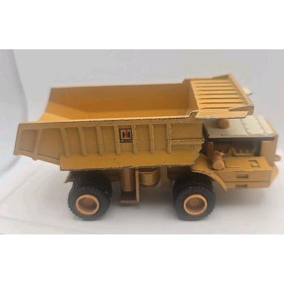 Earthmover Dump Truck