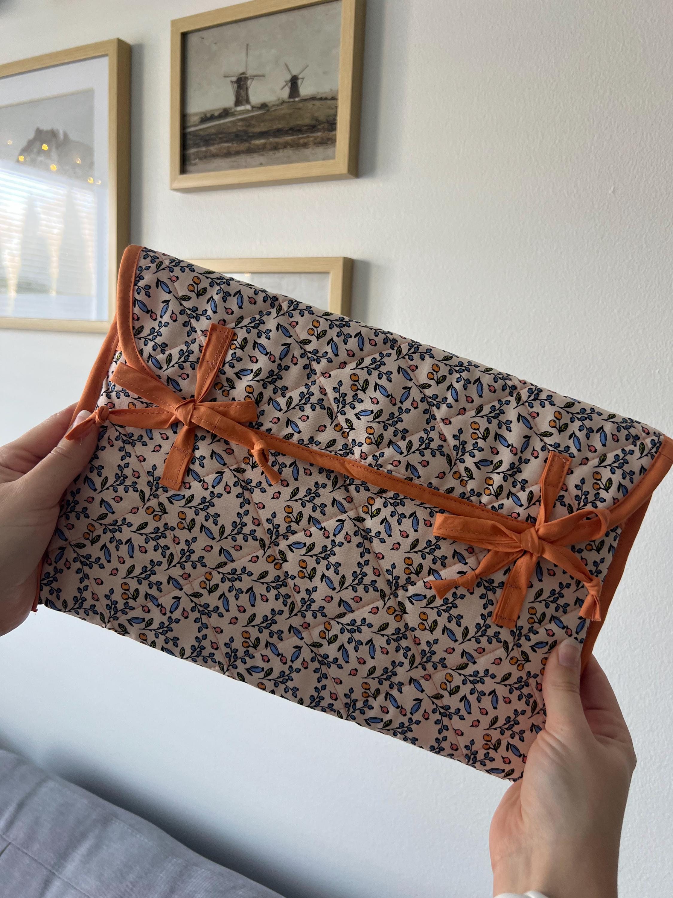 Quilted Laptop Sleeve Pattern PDF – Easy Sewing Project With Bow ...