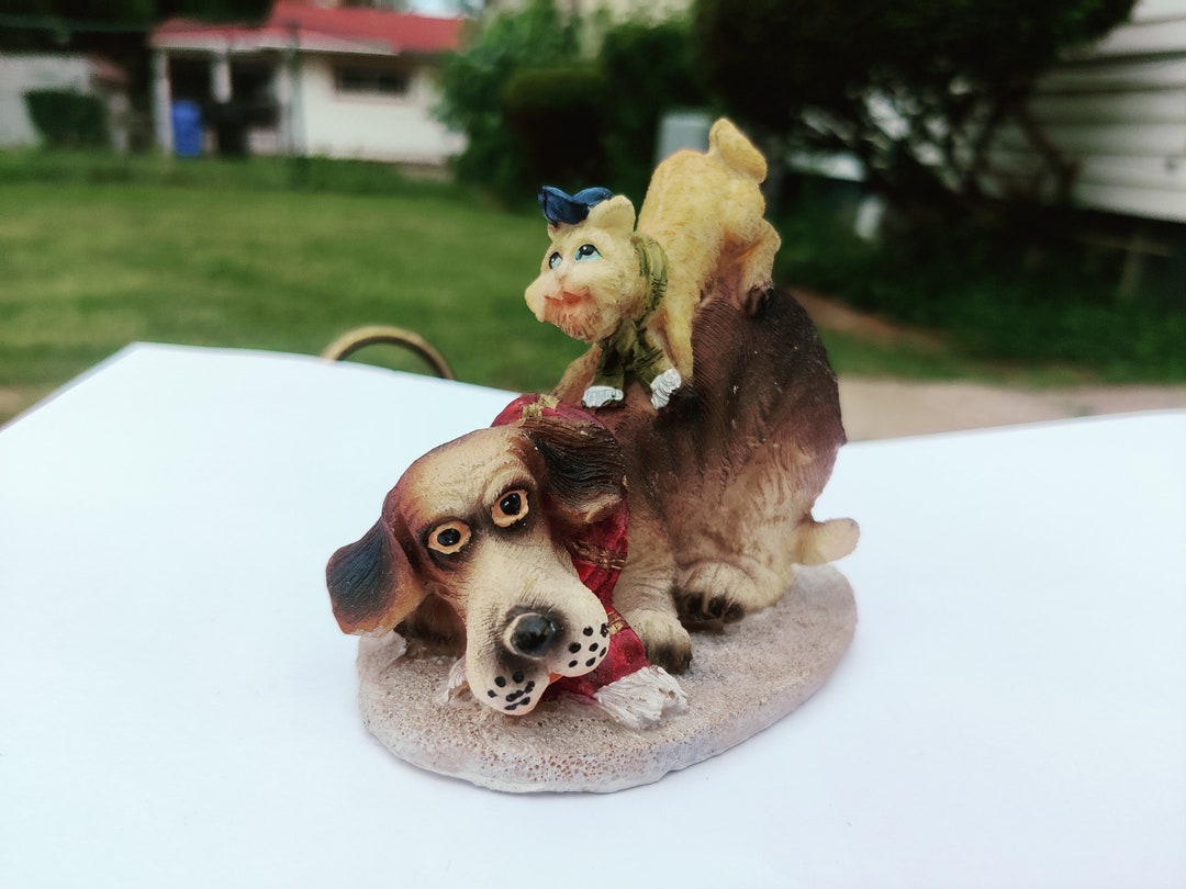 Vintage Dog and Cat Figurine - Etsy