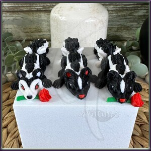 Cute Skunk - 3d Printed - Cinderwing Design - Articulated Rose Novelty ...