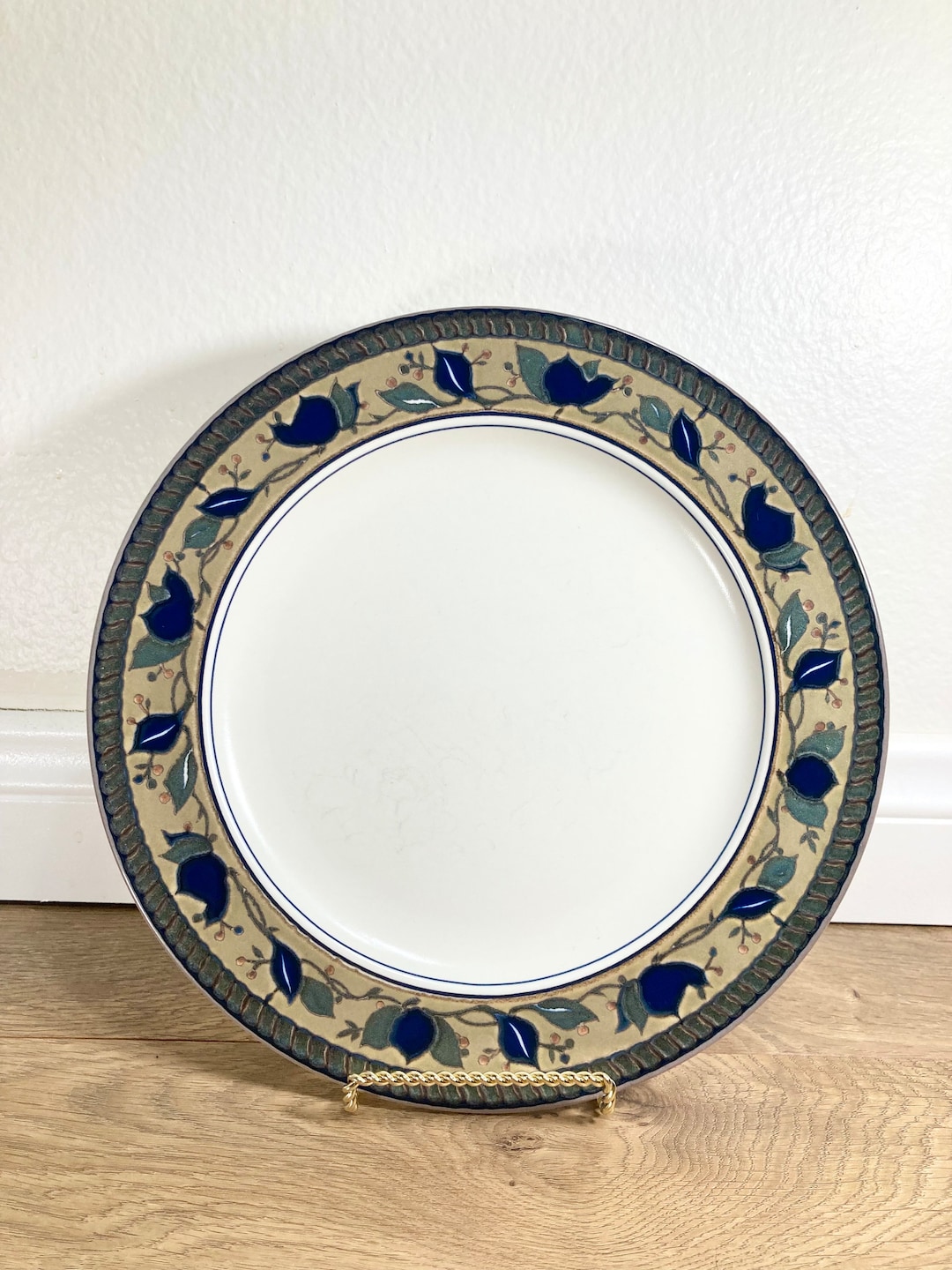 Vintage Mikasa Intaglio Arabella Dinnerware Plates, Bowls and Cups - Etsy