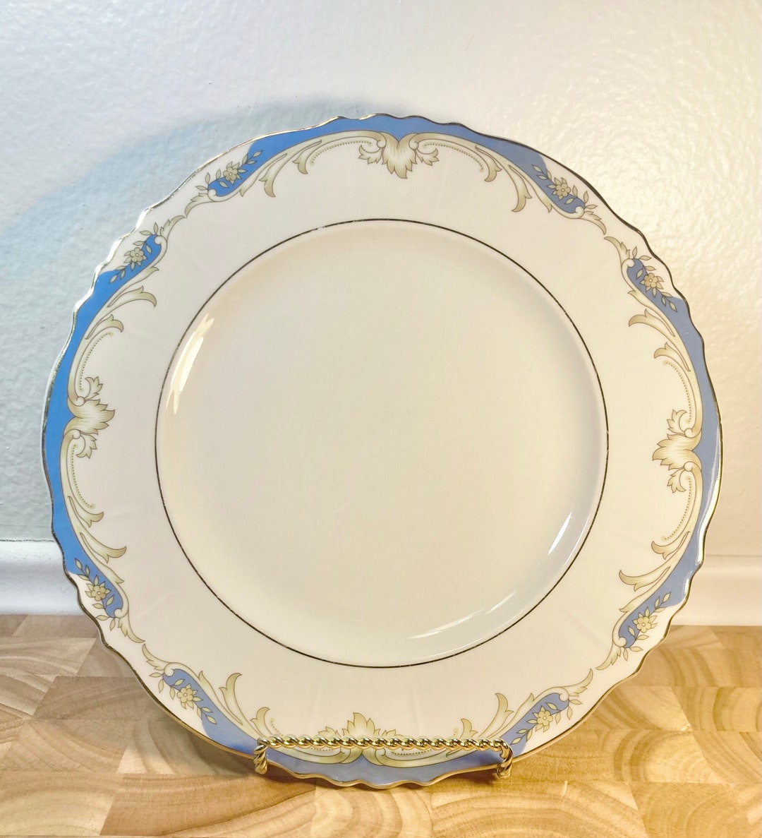 Vintage Syracuse China Carvel Pattern Dinner Plates and Assorted Dishes ...