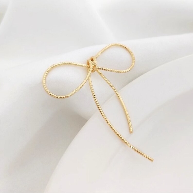 Gold Wire Wrapped Bow Frame With 14K Gold Wrap Color Protection DIY ...