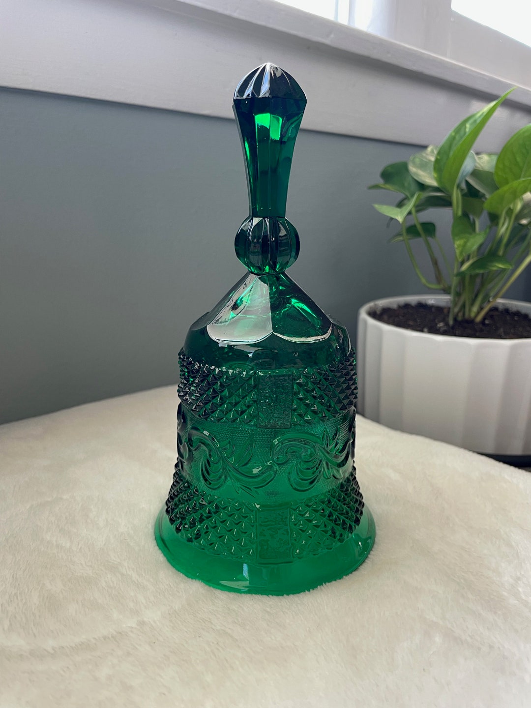Vintage Emerald Green Glass Bell - Etsy