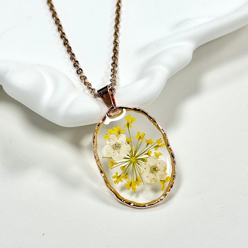 Yellow Flower Necklace - Etsy