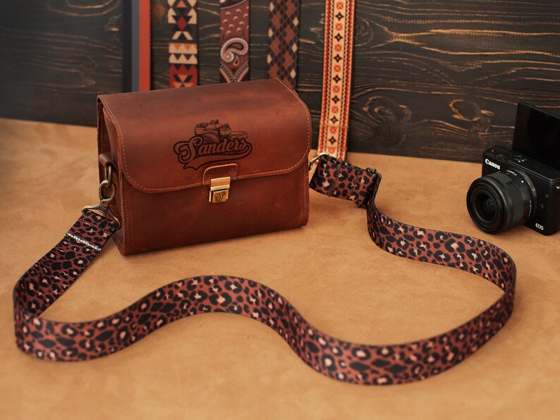 Brown Protect Camera Case With Soft Lining, Leather Camera Shoulder Bag ...