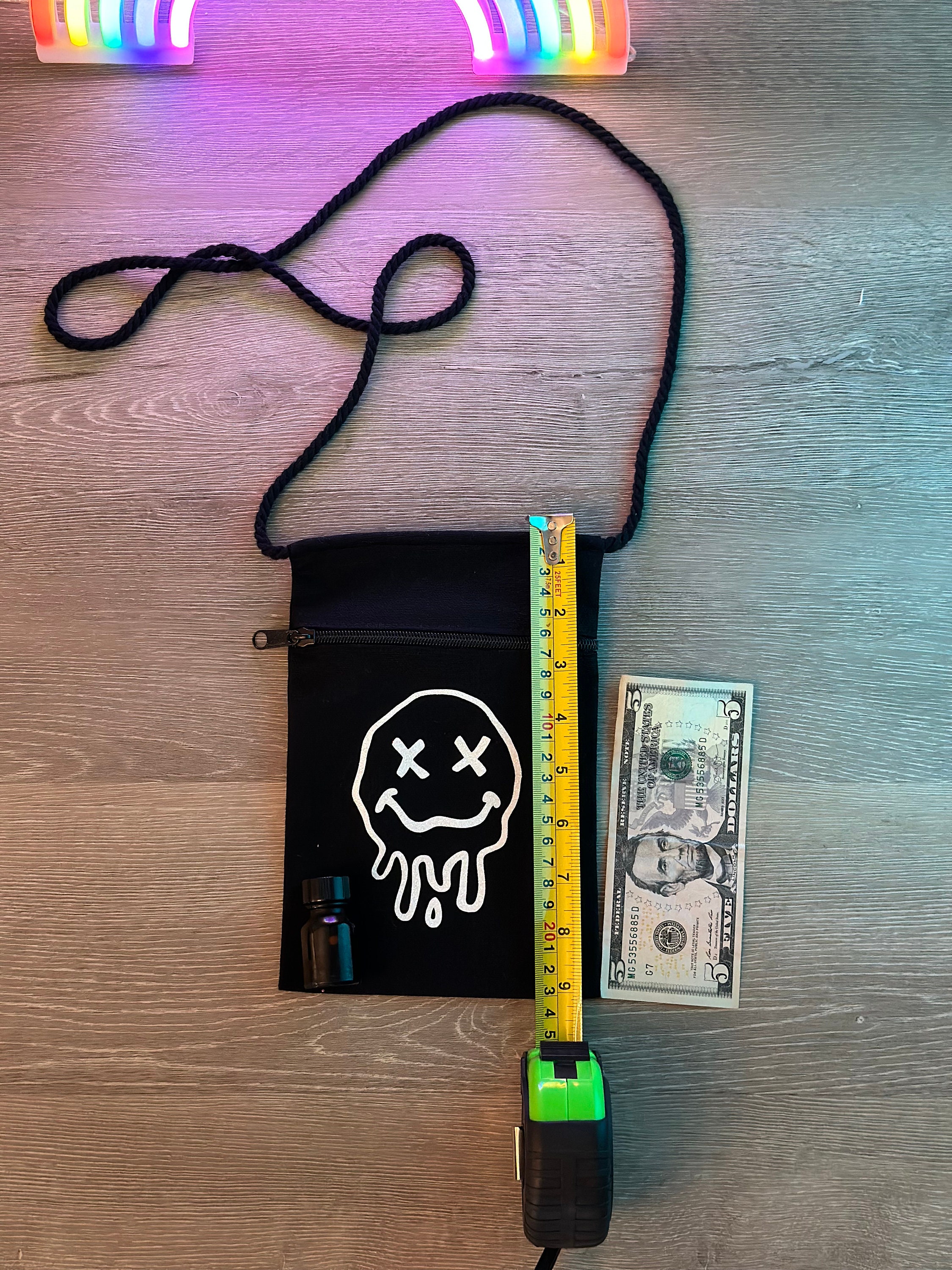 Drippy Smiley Face Optical Illusion Swingpack Crossbody - Etsy