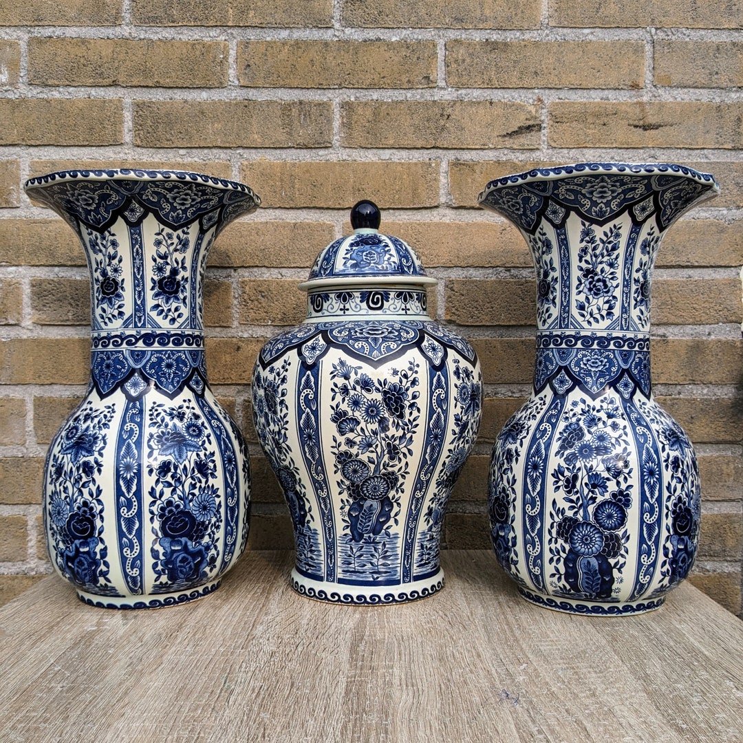 GORGEOUS Delft Blue Vase Set for Cabinets - Dutch Style Floral Motif ...