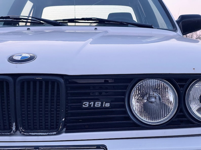 BMW E30 - Front Grill Emblems - Made by AutomotiveCultureSK - Etsy