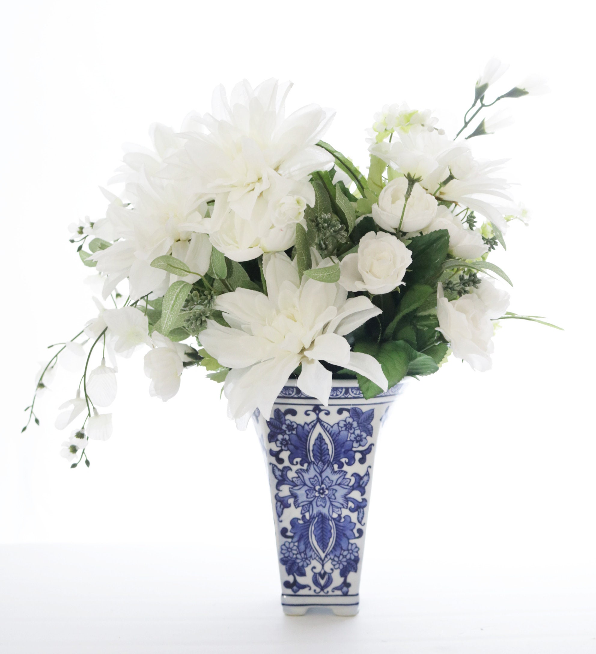 Blue and White Vase Floral Arrangement Modern Chinoiserie Arrangement ...