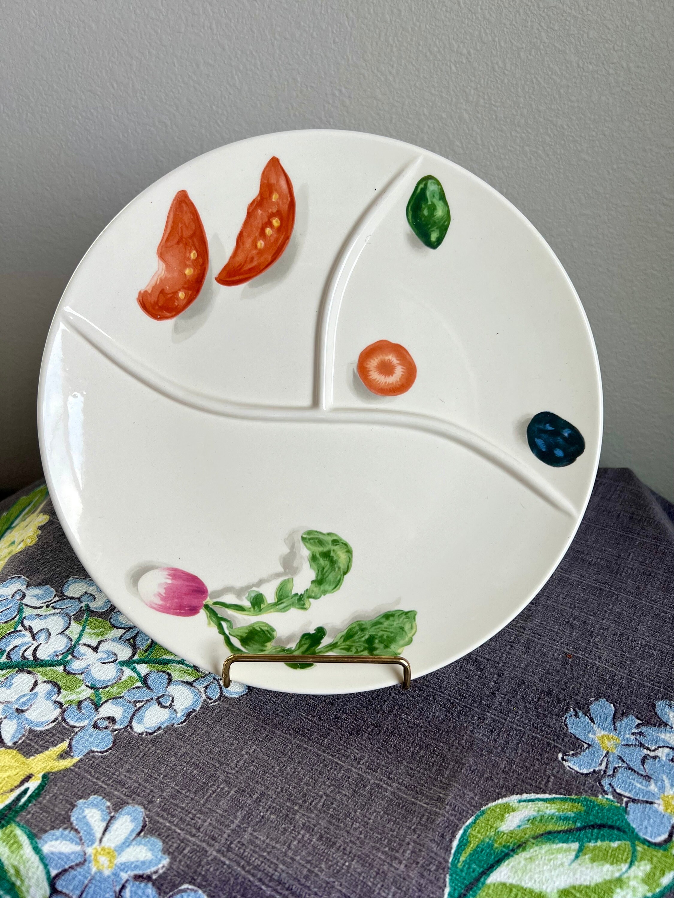 Set of 7 Vintage Divided Plates 1950s - Etsy