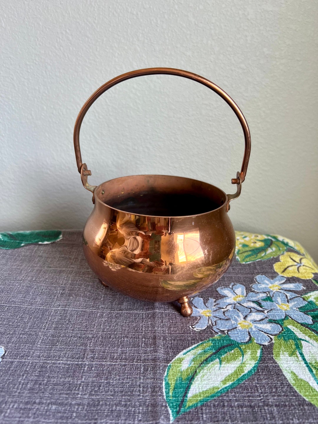 Vintage Copper Cauldron With Feet - Etsy