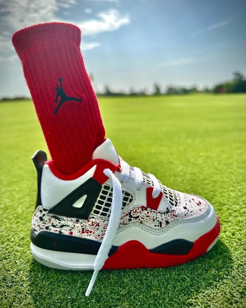 Custom Fire Red Retro Jordan 4 Drip Putter Cover | Red and White Golf ...