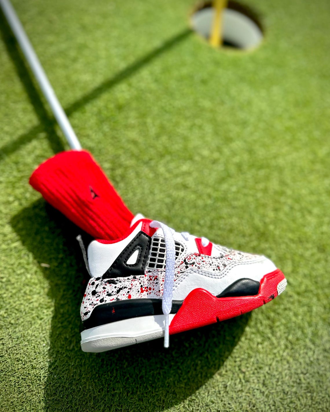 Custom Fire Red Retro Jordan 4 Drip Putter Cover | Red and White Golf ...