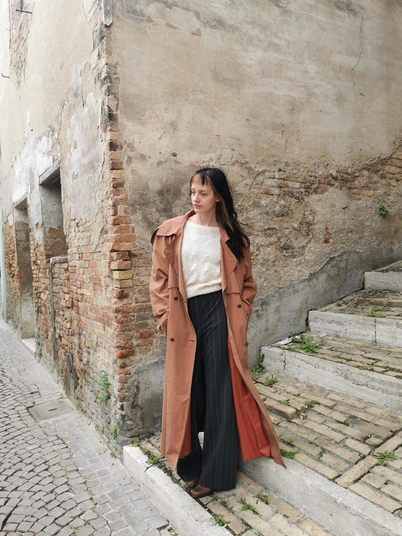Vintage Trench Coat (90s) // Padded Shoulders, With Lining, Pockets and ...