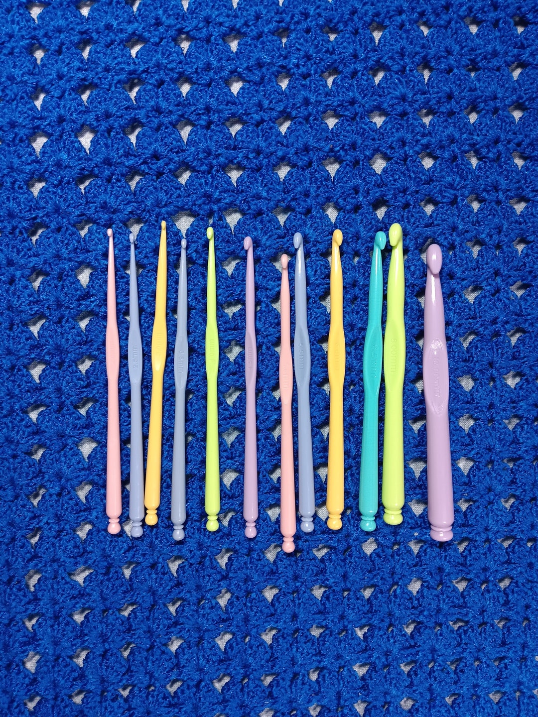 12pc Plastic Crochet Hooks, Multi Color/size 2.0mm-10mm, Random ...