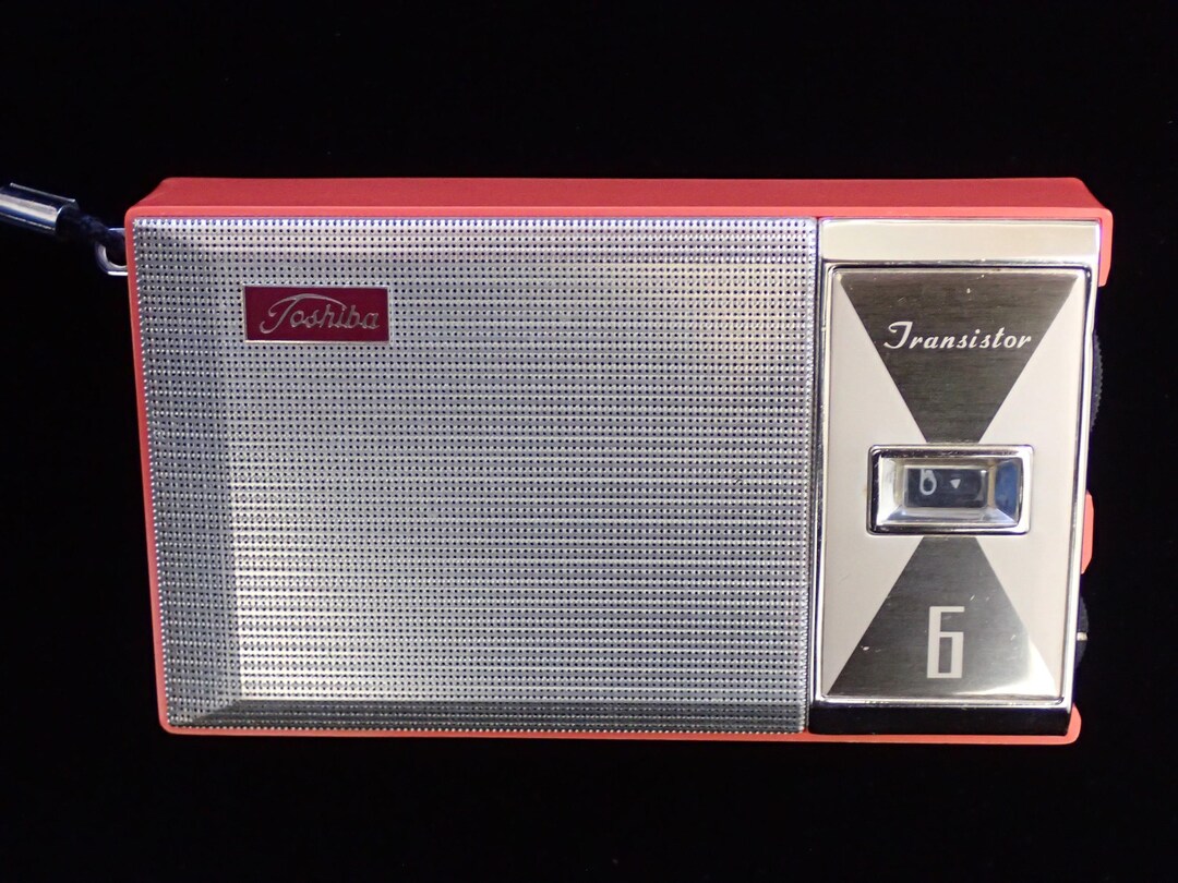 Vintage Toshiba Transistor Radio With Case and Earbud. - Etsy