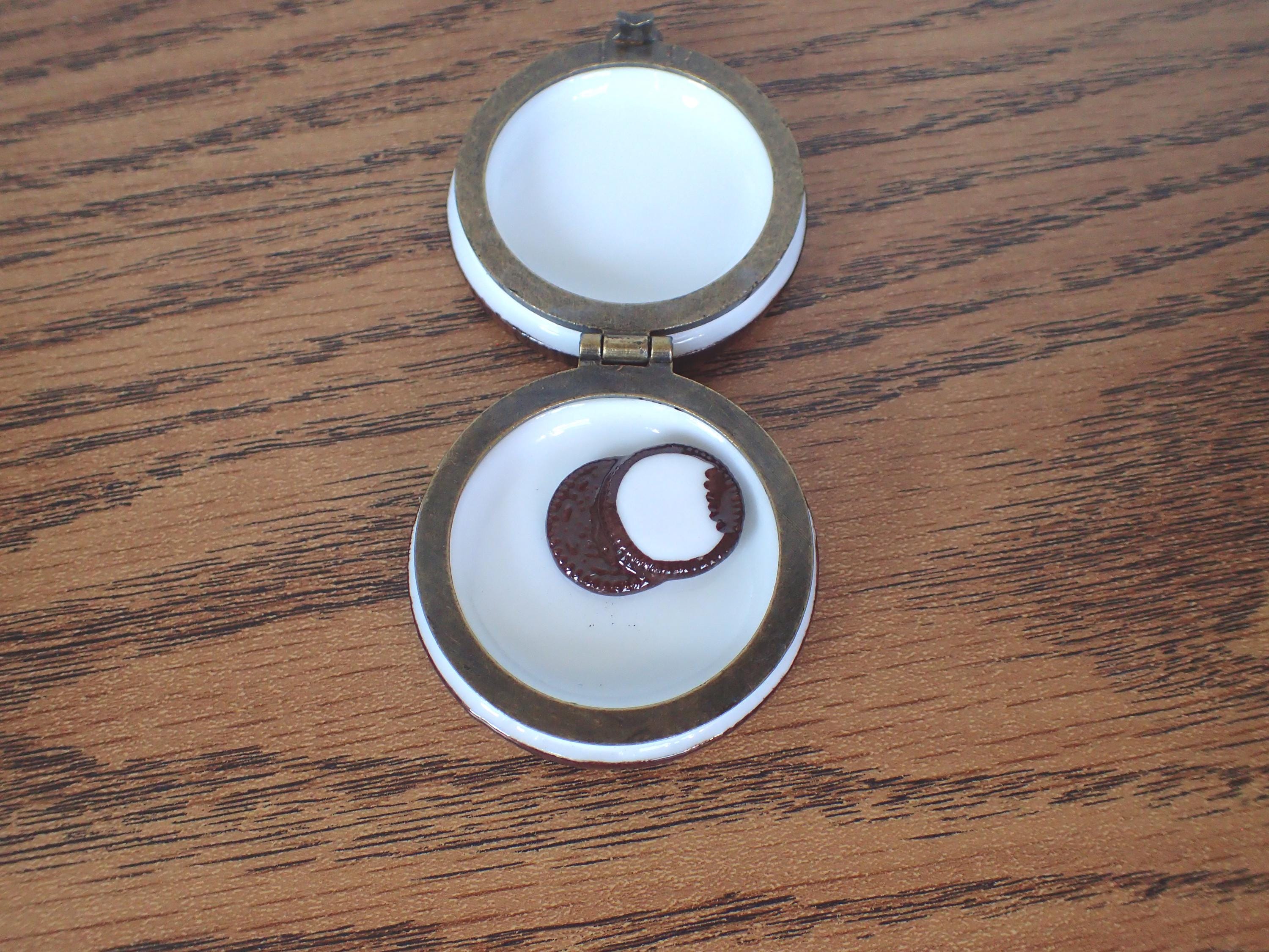 Vintage Oreo Cookie Trinket Box. PHB Collection by Midwest of Cannon ...