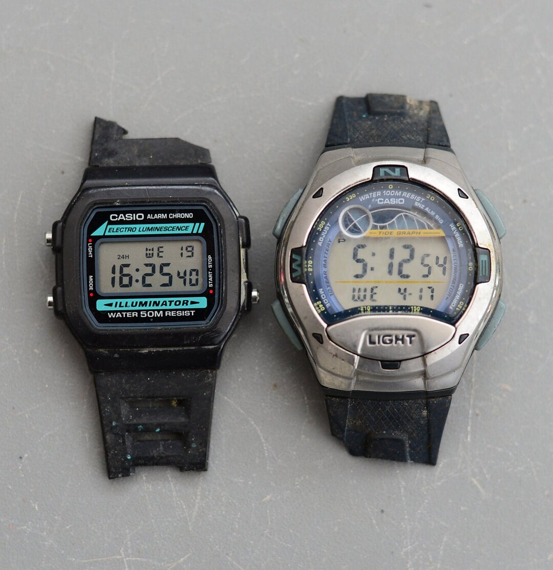 2 Vintage Casio W-86 and W-753 Watch Mens Casio Digital Moon & Tide ...