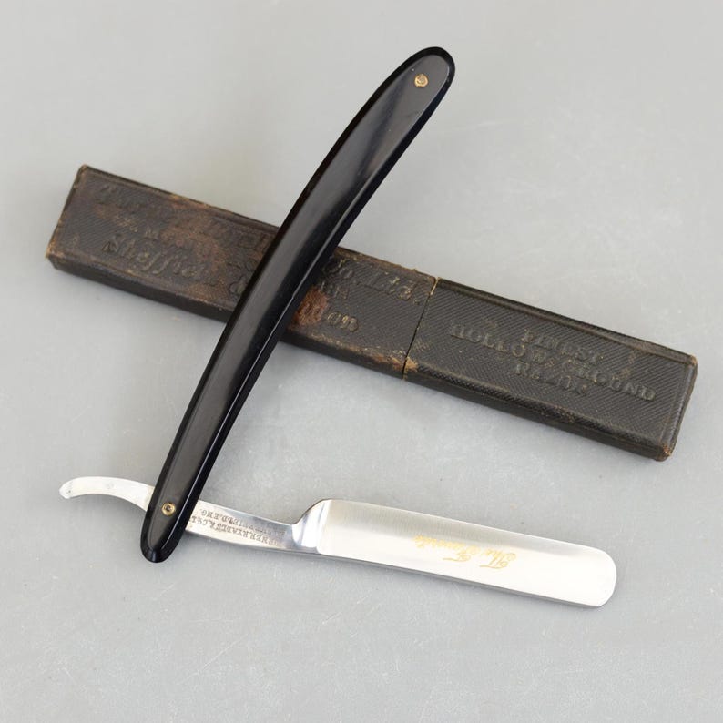 Vintage the FAVORITE Turner Ryalls Co. Straight Razor Cut Throat Razors ...