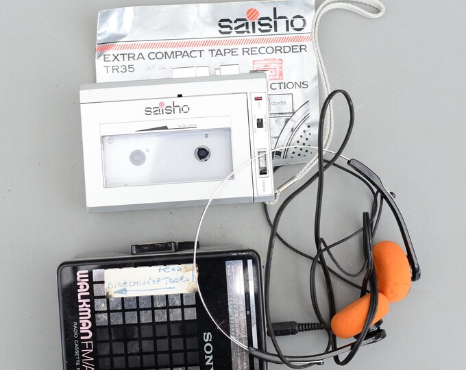 Vintage Sony Walkman WM-BF22 Radio Cassette Player and Saisho TR35 Tape ...
