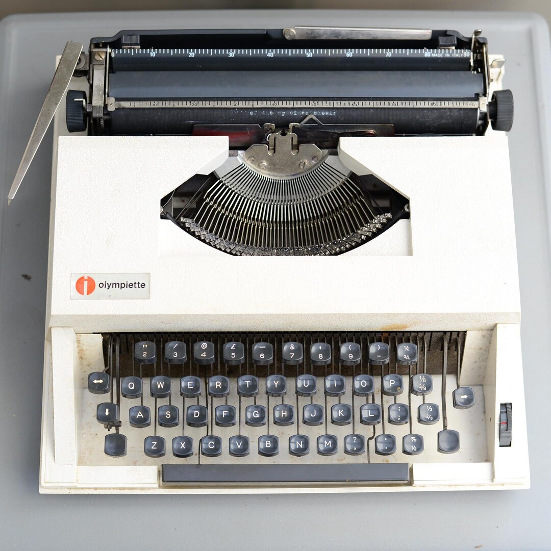 Vintage OLYMPIA Olympiette Italy Portable Typewriter With Case Working ...