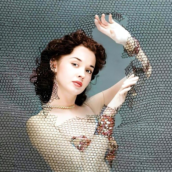 Las Vegas Showgirl - Etsy