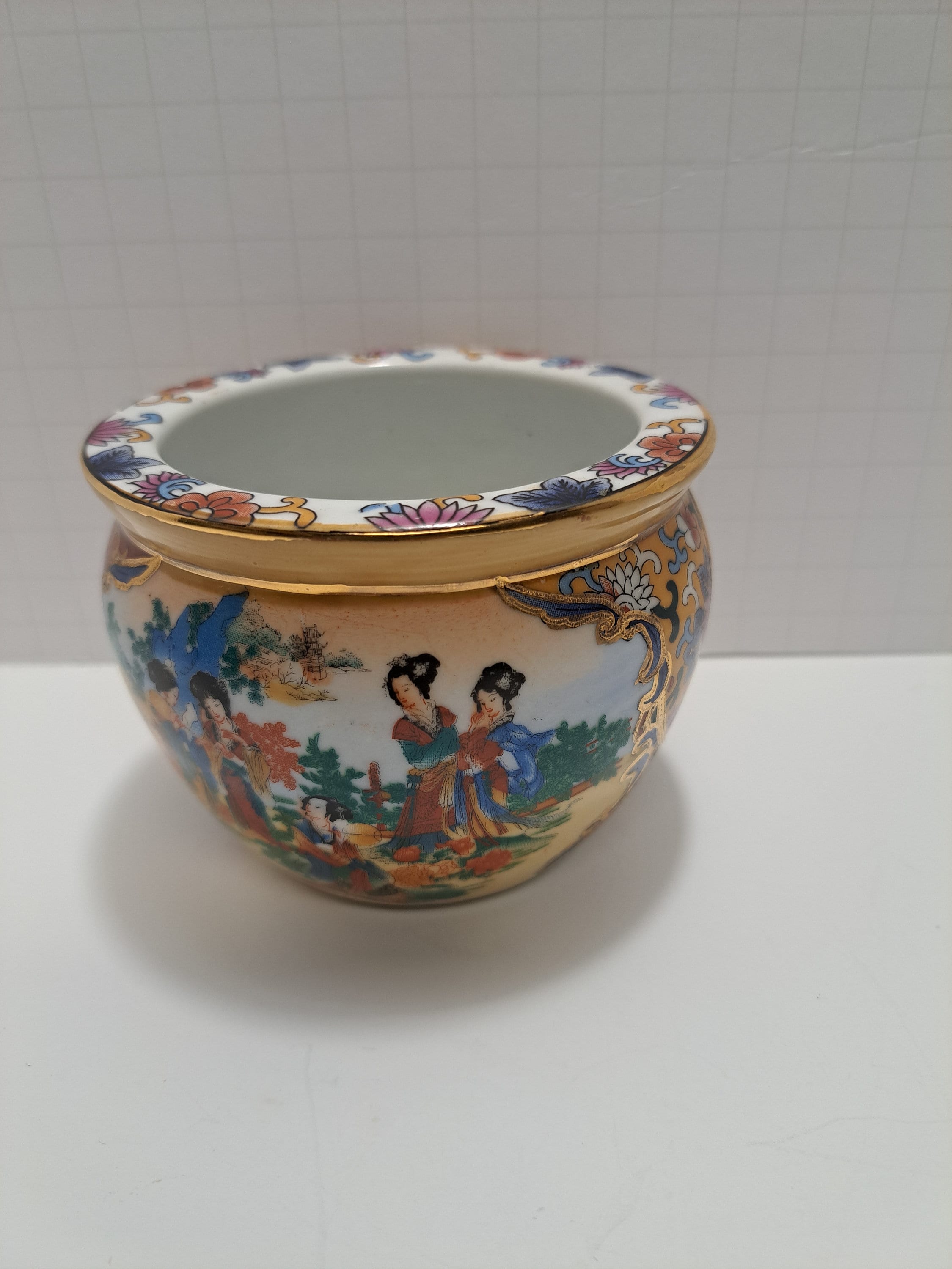 Chinese Fish Bowl Planter 3gold Trim Around Rim and Around 5 Women in ...