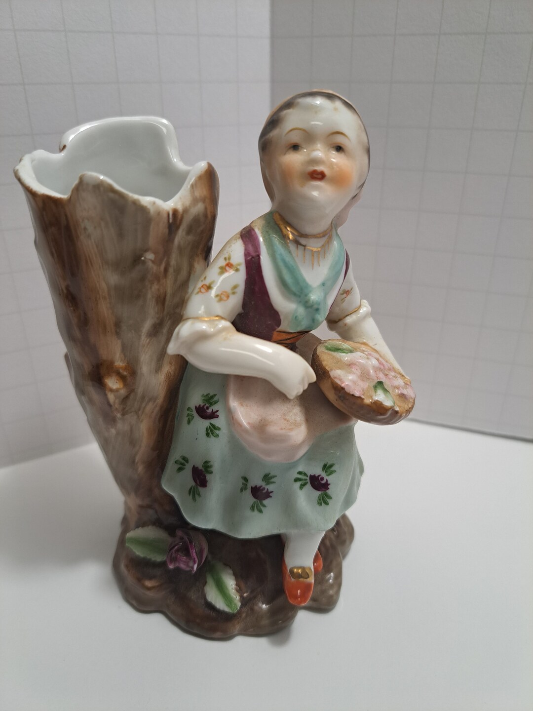 Ucagco Japanese Porcelain Figurine Vase of Woman Sitting on Log With ...