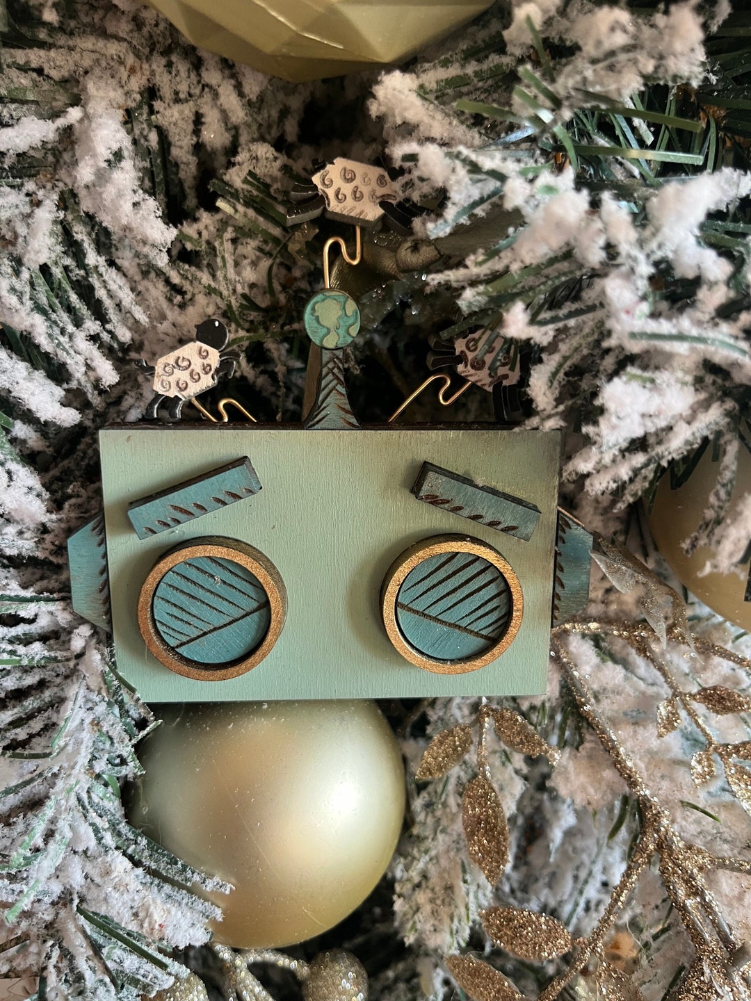 Sleepy Robot Ornament Wall Decoration - Etsy