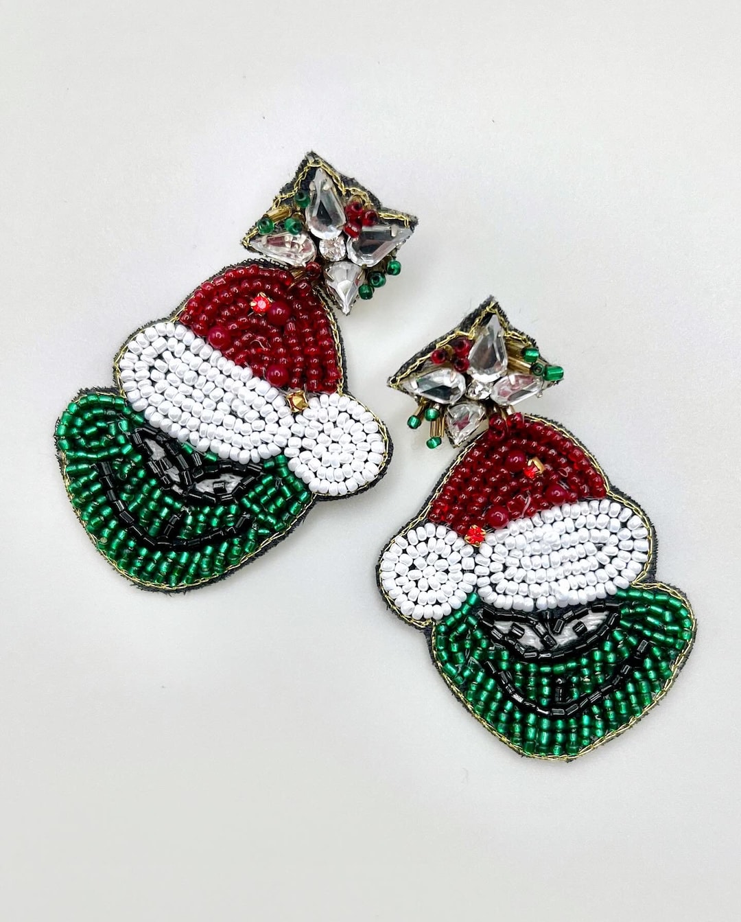 Grinch Face Beaded Earrings - Etsy