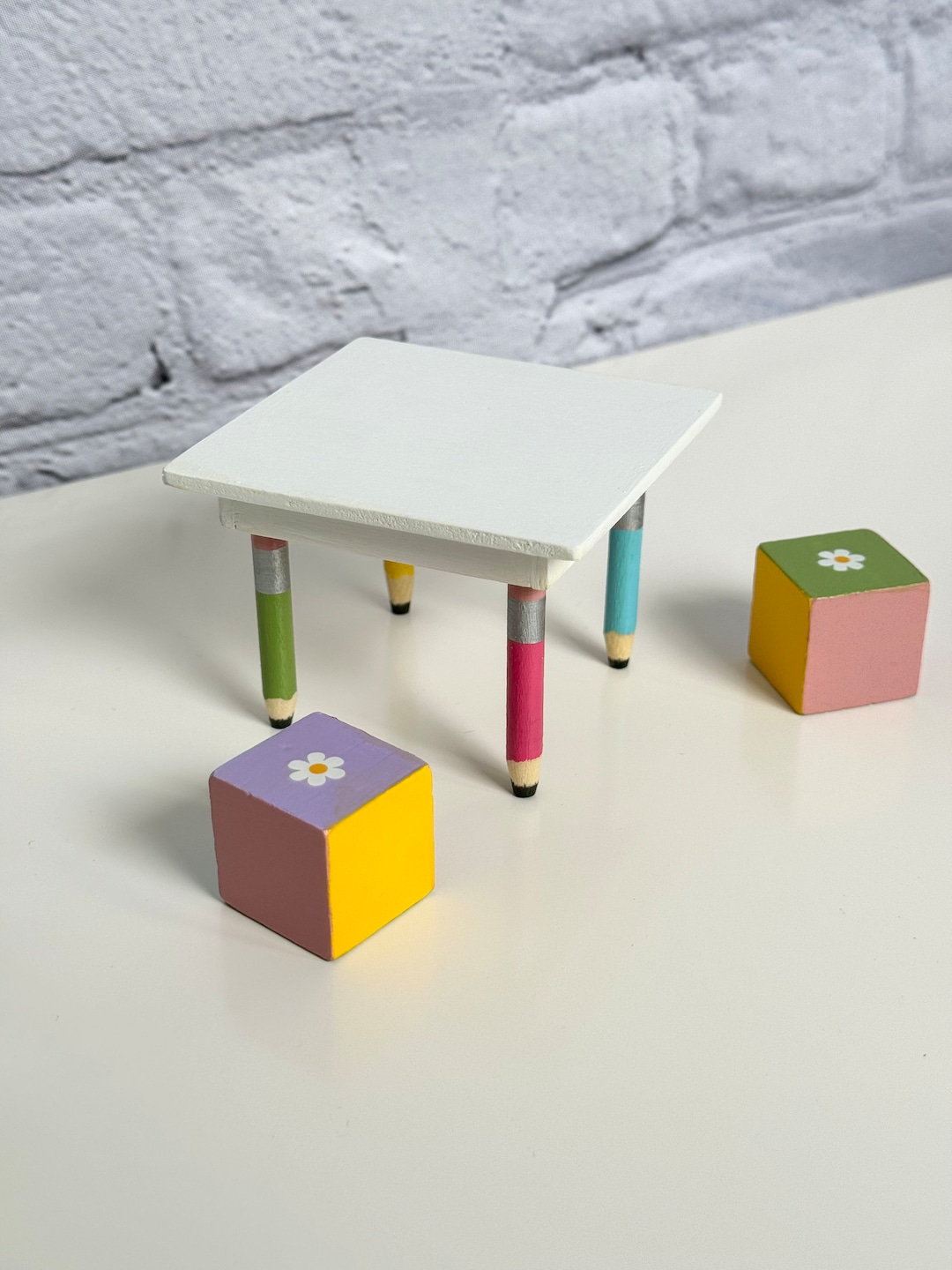 Dollhouse Pencil Table and Chairs - Etsy