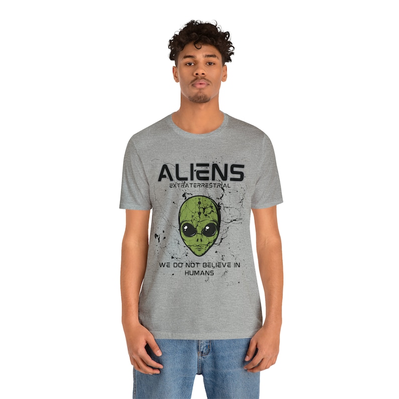 Aliens Retro Tshirt Extraterrestrial UFO Tshirt Science Fiction Funny ...
