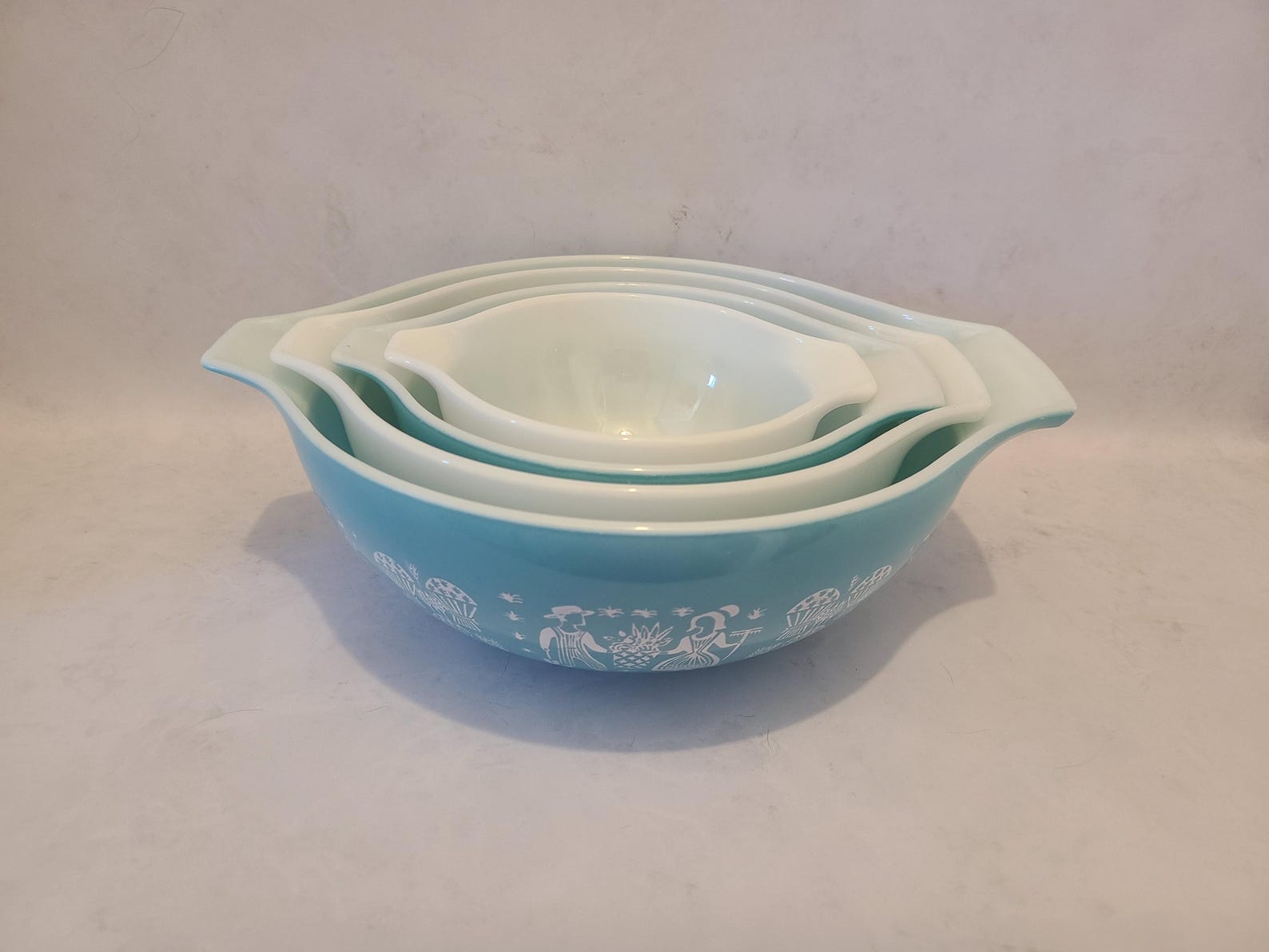 Vintage Pyrex Cinderella Nesting Bowls in Butterprint - Set of Four (4 ...