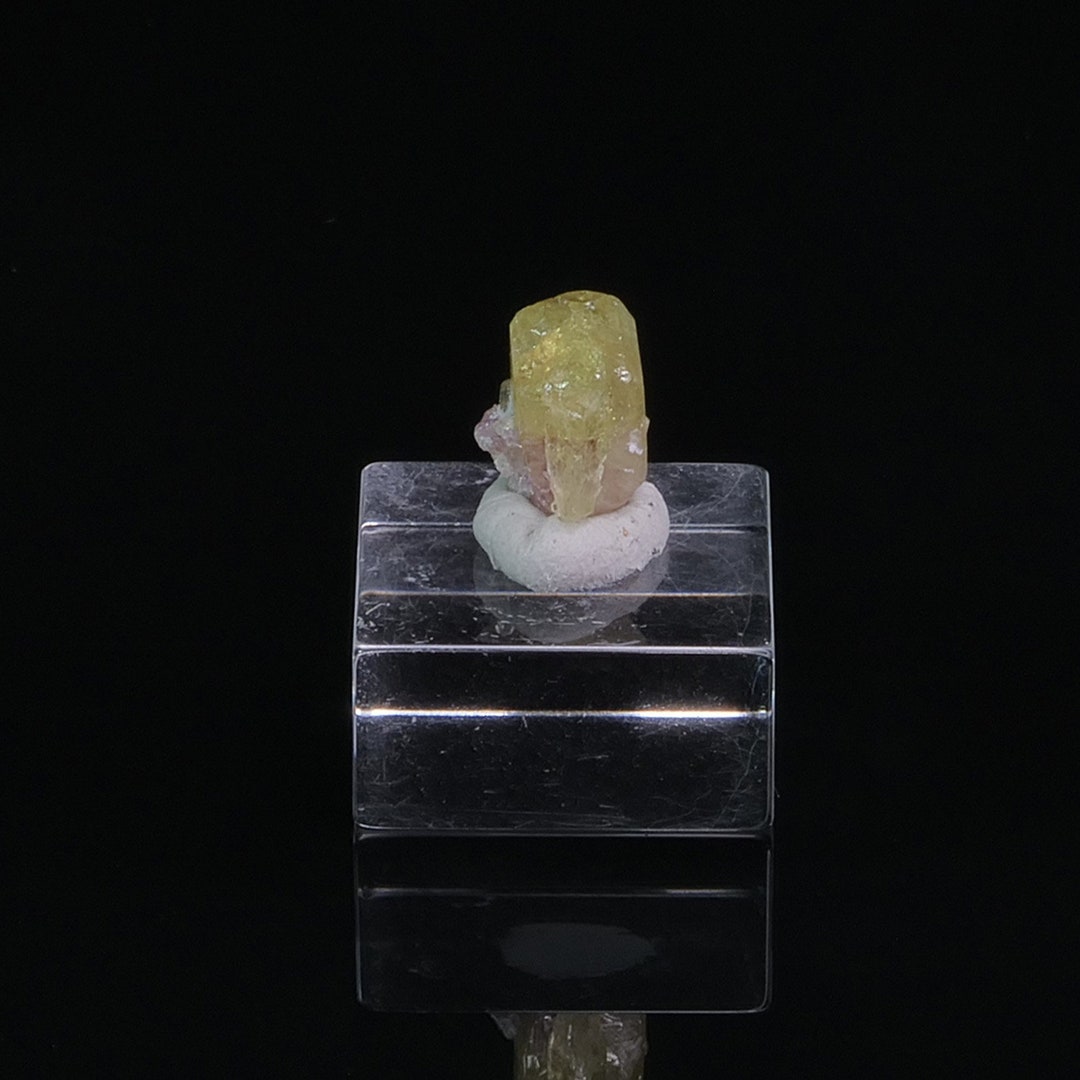 Vesuvianite Jeffrey Mine Canada 1 Gram Collectible Minerals - Etsy