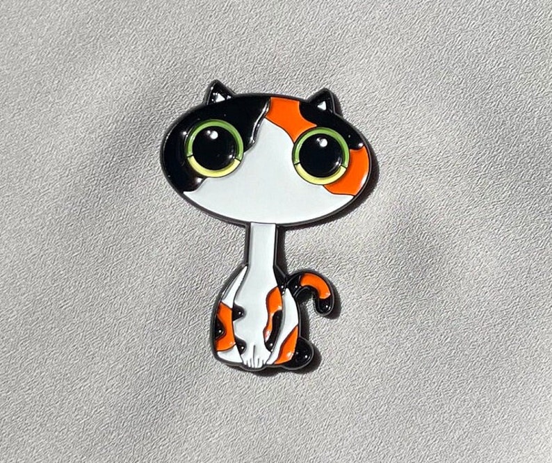 Cute Calico Cat With Green Eyes Enamel Pin-two Deluxe Clutch Attachment ...