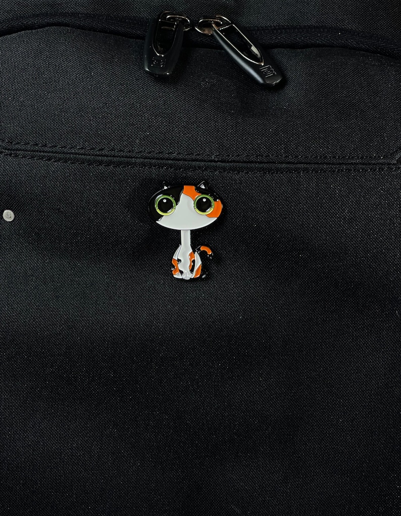 Cute Calico Cat With Green Eyes Enamel Pin-two Deluxe Clutch Attachment ...