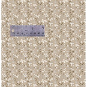 1/6 1/12 Dollhouse Vintage Floral Pattern With White Blossoms on Beige ...