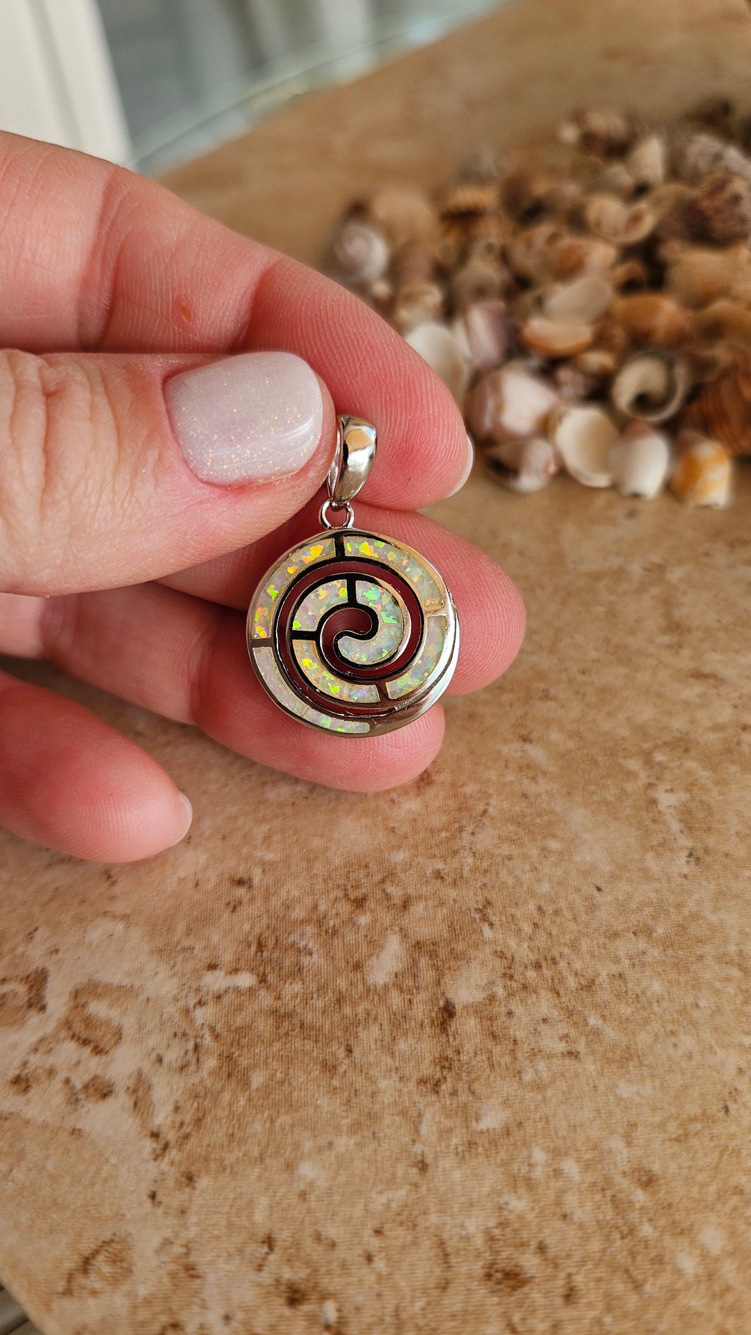 White Opal Silver Spiral Medallion, Medaglione a Spirale, Decoracione ...