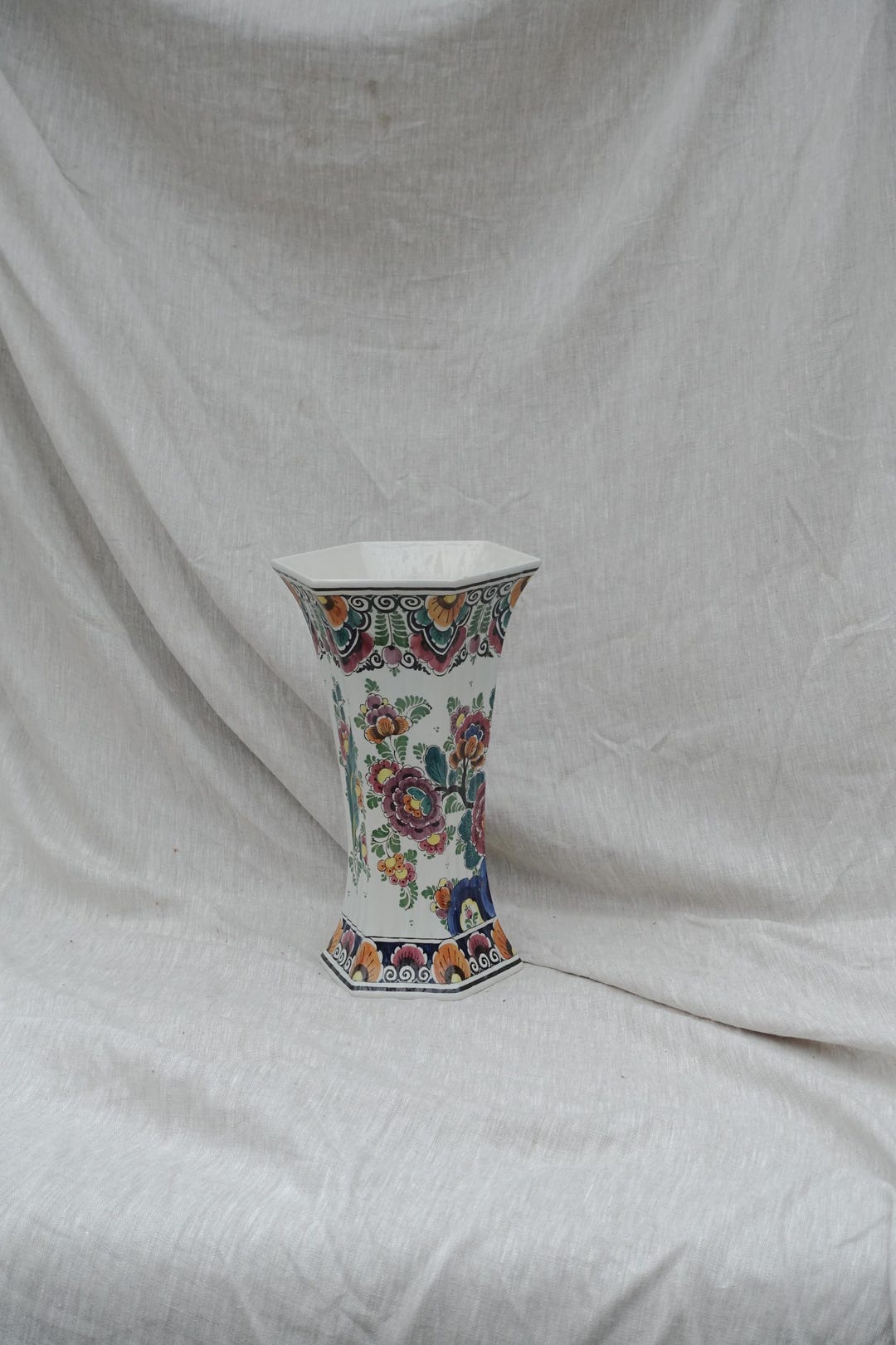 Delft Polychrome Hand-painted Vase With Hexagonal Design – Mid-century ...