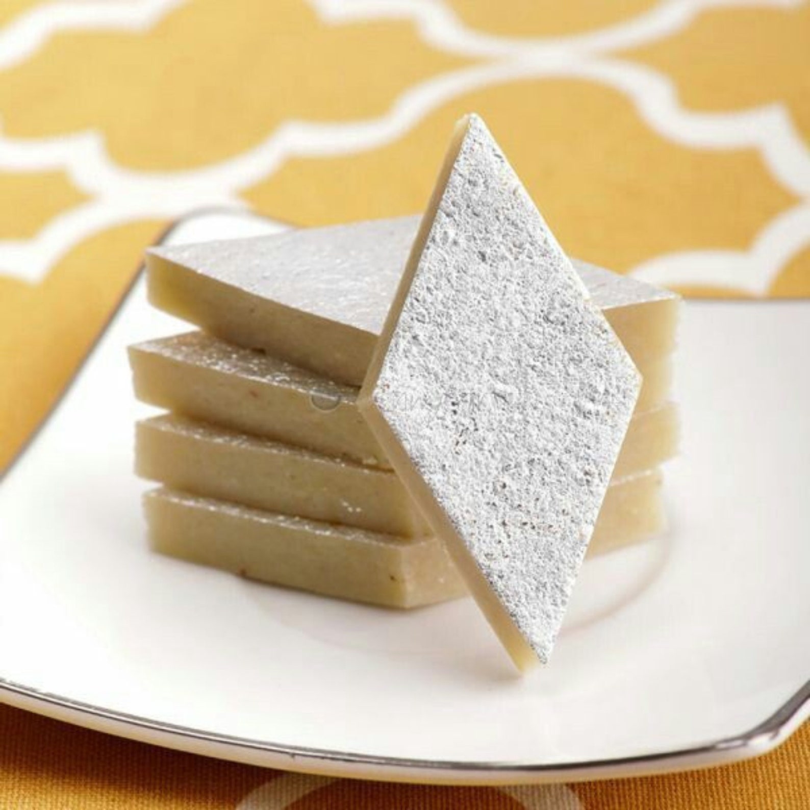Premium Cashew Mix Sweets Kaju Katli/barfi Sweet for Weddings, Home ...