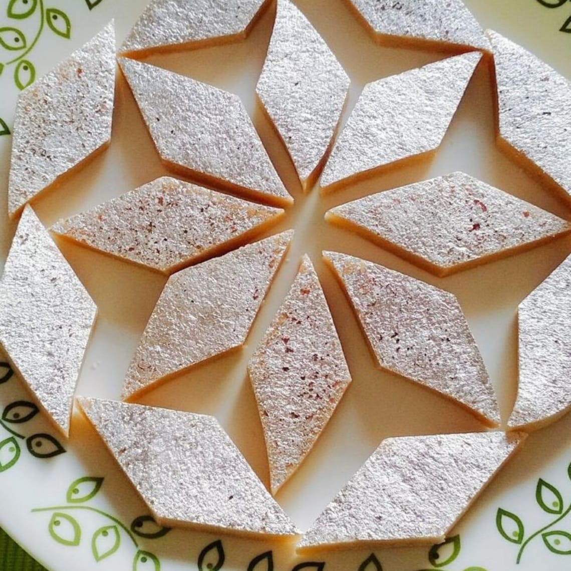 Premium Cashew Mix Sweets Kaju Katli/barfi Sweet for Weddings, Home ...